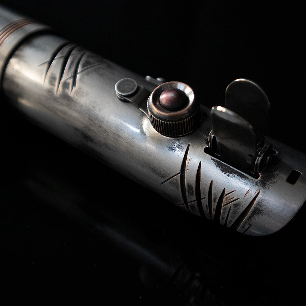 Graflex EP IV - Medium Weathering & Heavy Battle Scarring (Empty Hilt ...