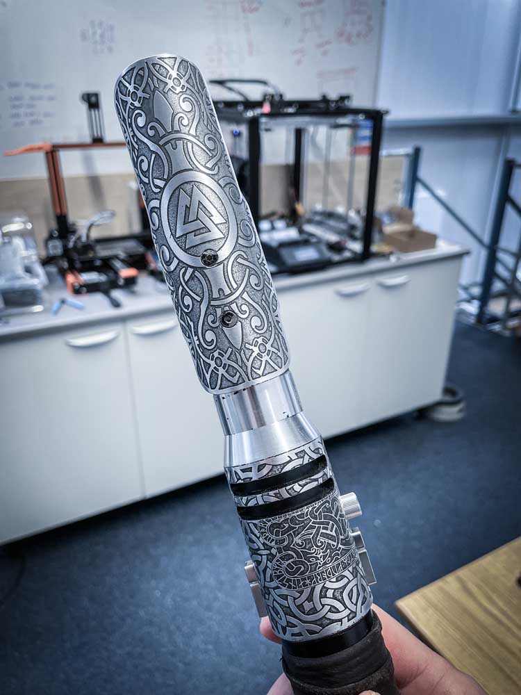 ES Sabers - Premium Neopixel Lightsabers - Custom Etched Sabers